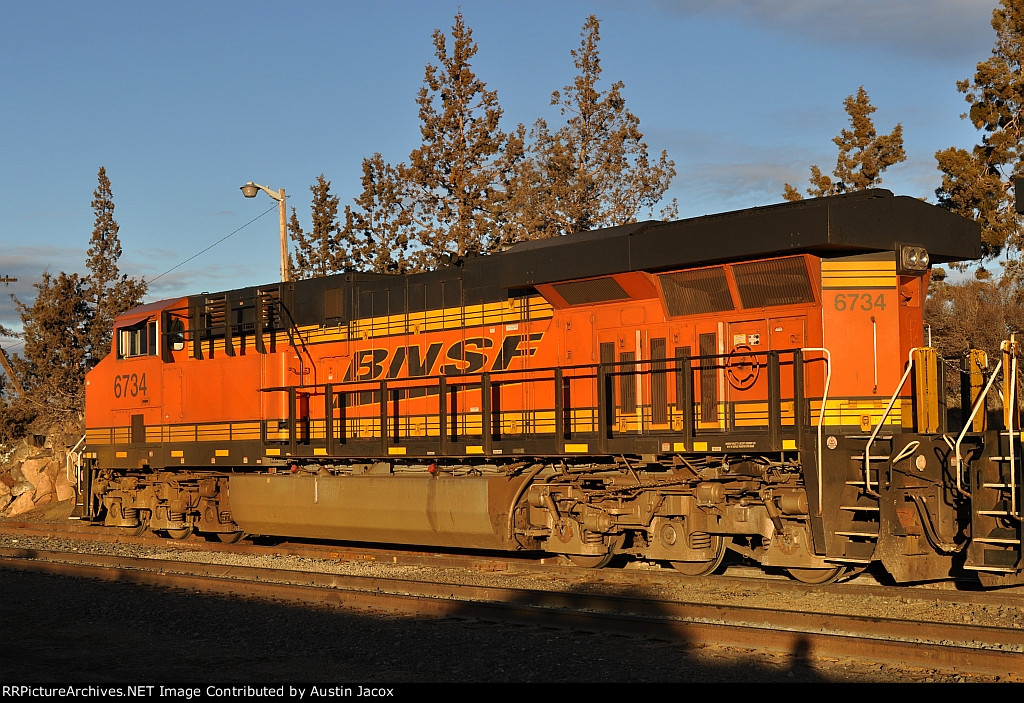BNSF 6734